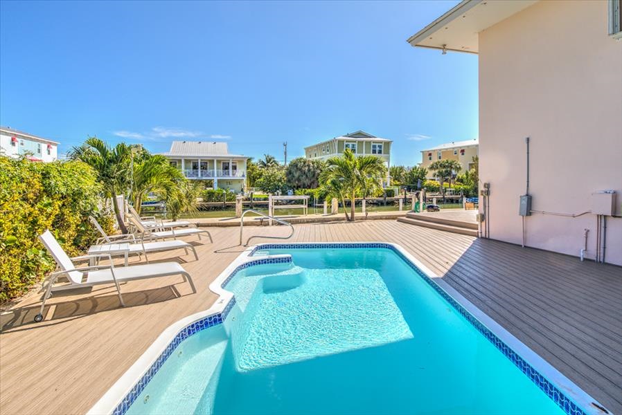 Family Fun on Manor(MA1006)| Florida Keys Vacation Rentals