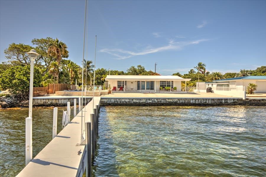 Waterfront Fantasy(MA1055)| Florida Keys Vacation Rentals